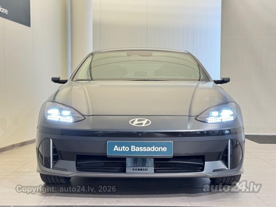 Серый Хендай IONIQ 6 2024 в Таллин, объемом двигателя 0.00 л и пробегом 21 тыс. км за 44900 €, фото 3 на AUTOMOTO.COM.LV