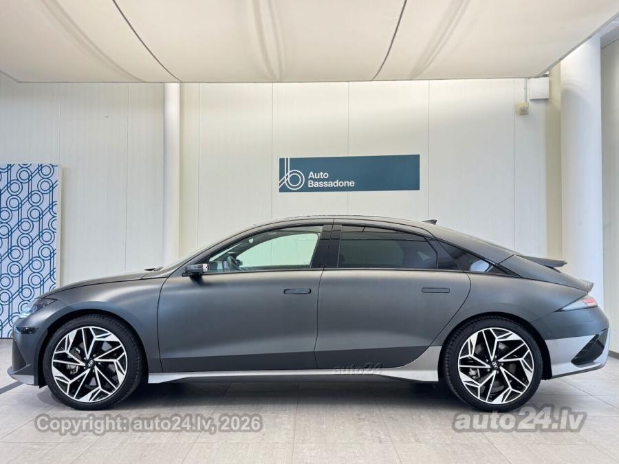 Серый Хендай IONIQ 6 2024 в Таллин, объемом двигателя 0.00 л и пробегом 21 тыс. км за 44900 €, фото 4 на AUTOMOTO.COM.LV