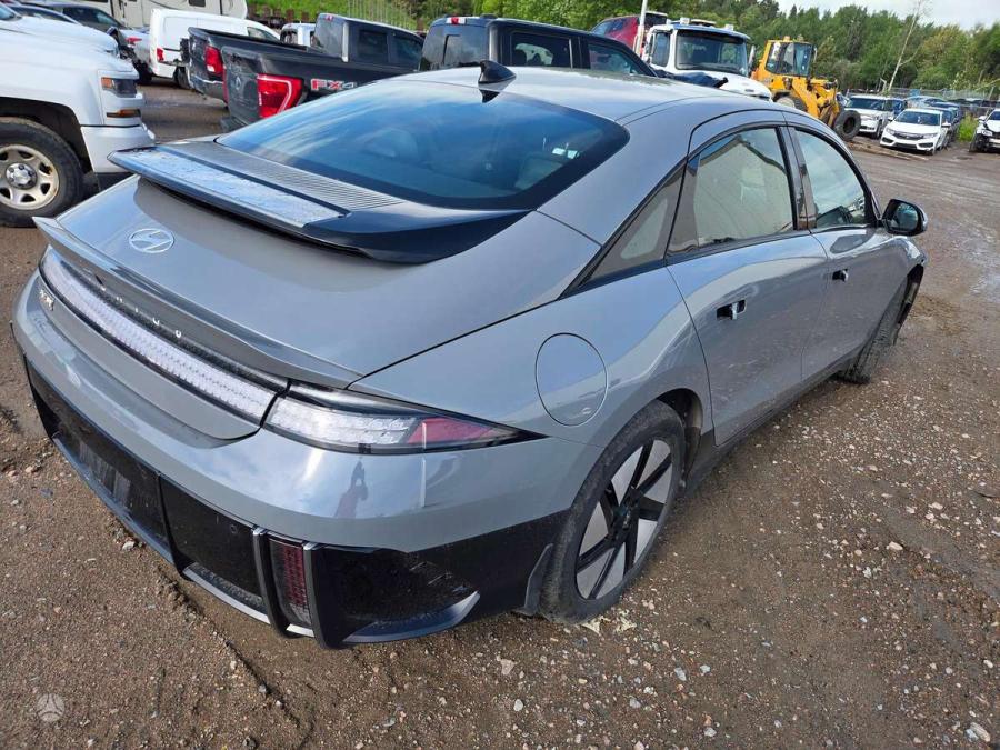 Pelēks Hyundai IONIQ 6 2024 Klaipėda, ar dzinēja tilpumu 0.00 L un nobraukumu 38 tūkst. km par 18271 €, foto 6 vietnē AUTOMOTO.COM.LV