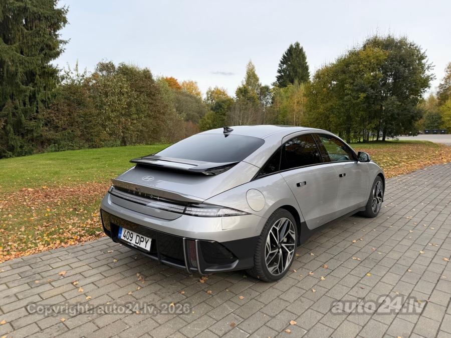 Pelēks Hyundai IONIQ 6 2025 Veru, ar dzinēja tilpumu 0.00 L un nobraukumu 11 tūkst. km par 44640 €, foto 6 vietnē AUTOMOTO.COM.LV