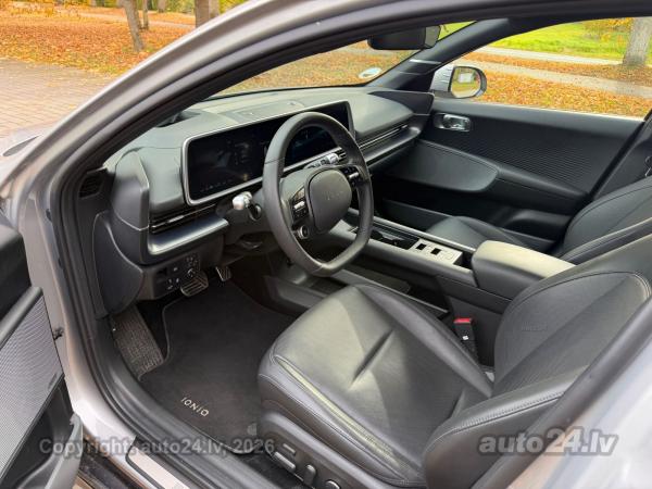 Pelēks Hyundai IONIQ 6 2025 Veru, ar dzinēja tilpumu 0.00 L un nobraukumu 11 tūkst. km par 44640 €, foto 8 vietnē AUTOMOTO.COM.LV