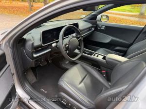 Pelēks Hyundai IONIQ 6 2025 Veru, ar dzinēja tilpumu 0.00 L un nobraukumu 11 tūkst. km par 44640 €, foto 8 vietnē AUTOMOTO.COM.LV