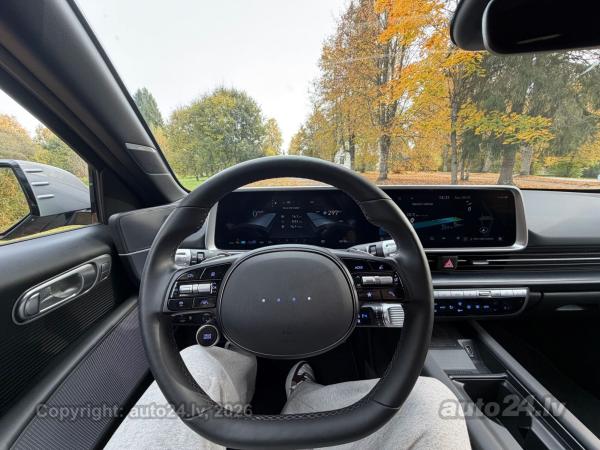 Pelēks Hyundai IONIQ 6 2025 Veru, ar dzinēja tilpumu 0.00 L un nobraukumu 11 tūkst. km par 44640 €, foto 9 vietnē AUTOMOTO.COM.LV