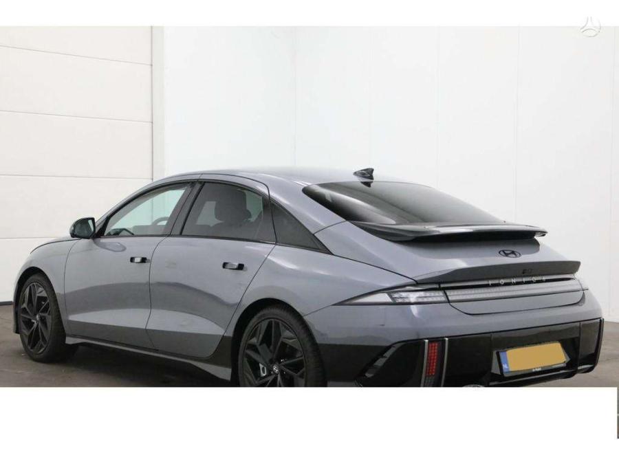 Pelēks Hyundai IONIQ 6 2026 Kauņa, ar dzinēja tilpumu 0.00 L un nobraukumu 2 tūkst. km par 29990 €, foto 4 vietnē AUTOMOTO.COM.LV