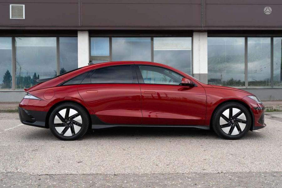 Sarkans Hyundai IONIQ 6 2024 Viļņa, ar dzinēja tilpumu 0.00 L un nobraukumu 47 tūkst. km par 29950 €, foto 7 vietnē AUTOMOTO.COM.LV