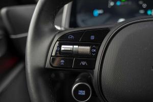 Sarkans Hyundai IONIQ 6 2024 Viļņa, ar dzinēja tilpumu 0.00 L un nobraukumu 47 tūkst. km par 29950 €, foto 17 vietnē AUTOMOTO.COM.LV