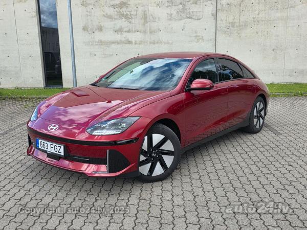 Красный Хендай IONIQ 6 2023 в Вильянди, объемом двигателя 0.00 л и пробегом 12 тыс. км за 28999 €, фото 2 на AUTOMOTO.COM.LV