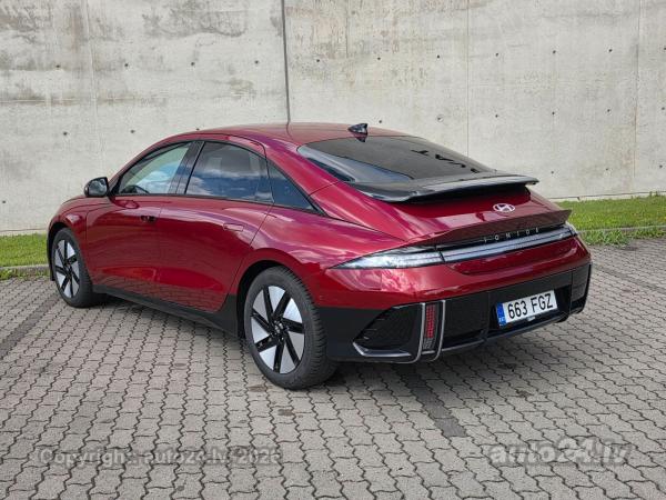 Красный Хендай IONIQ 6 2023 в Вильянди, объемом двигателя 0.00 л и пробегом 12 тыс. км за 28999 €, фото 4 на AUTOMOTO.COM.LV