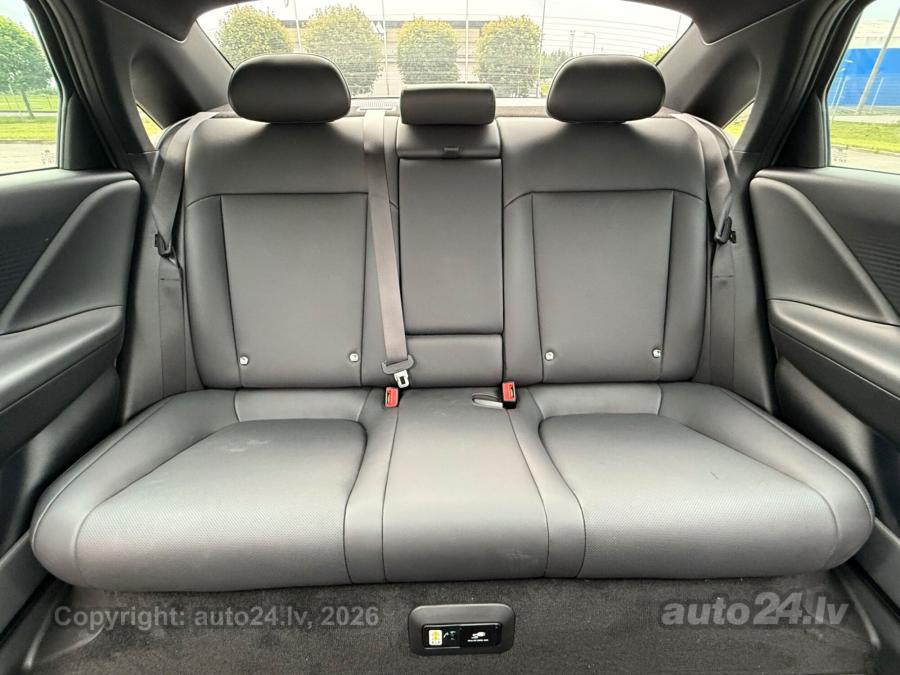 Hyundai IONIQ 6 2024 Tartu, ar dzinēja tilpumu 0.00 L un nobraukumu 28 tūkst. km par 37500 €, foto 18 vietnē AUTOMOTO.COM.LV