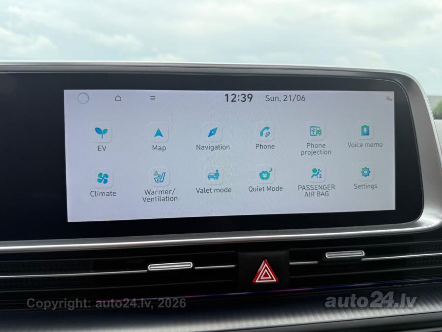 Hyundai IONIQ 6 2024 Tartu, ar dzinēja tilpumu 0.00 L un nobraukumu 28 tūkst. km par 37500 €, foto 29 vietnē AUTOMOTO.COM.LV