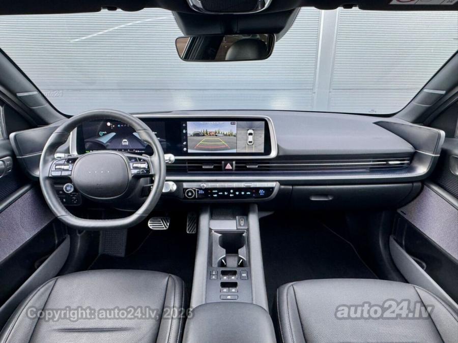 Balts Hyundai IONIQ 6 2024 Tartu, ar dzinēja tilpumu 0.00 L un nobraukumu 35 tūkst. km par 37000 €, foto 18 vietnē AUTOMOTO.COM.LV