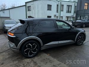 Melns Hyundai Ioniq 2021 Rīga, ar dzinēja tilpumu 0.00 L un nobraukumu 33 tūkst. km par 28900 €, foto 4 vietnē AUTOMOTO.COM.LV