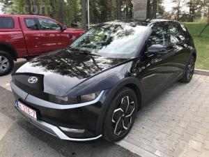 Black Hyundai Ioniq 2021 in Riga, with an engine capacity of 0.00 L and mileage of 62 thousand km for 23950 €, photo 4 on AUTOMOTO.COM.LV