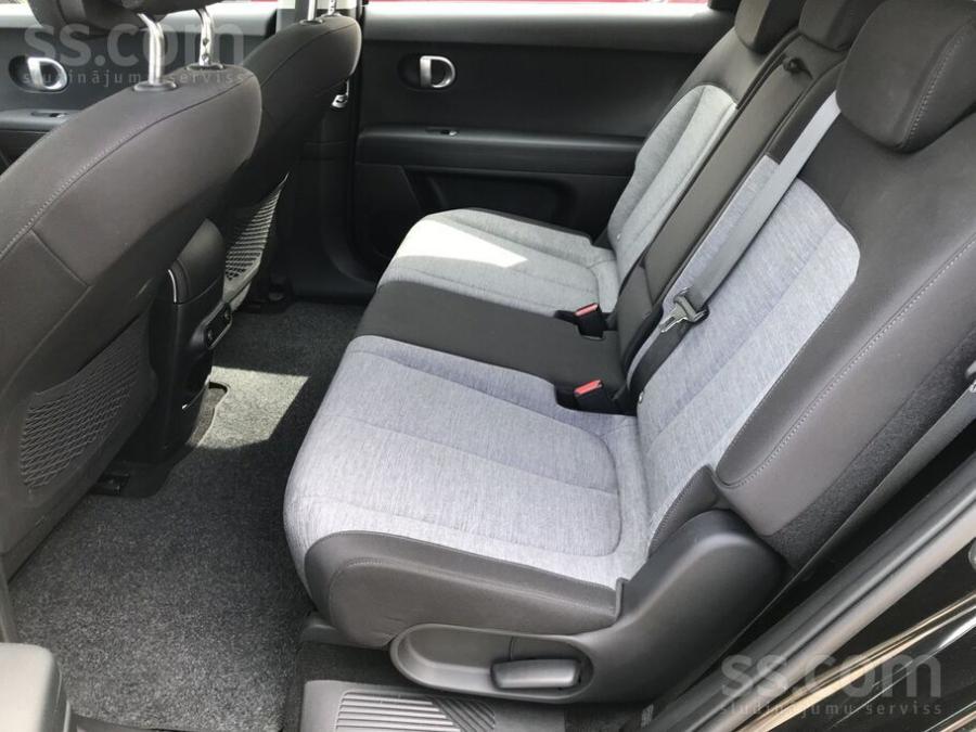 Black Hyundai Ioniq 2021 in Riga, with an engine capacity of 0.00 L and mileage of 62 thousand km for 23950 €, photo 10 on AUTOMOTO.COM.LV