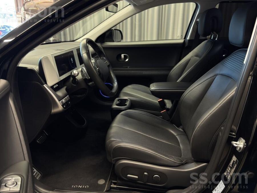 Black Hyundai Ioniq 2021 in Riga, with an engine capacity of 0.00 L and mileage of 82 thousand km for 29990 €, photo 9 on AUTOMOTO.COM.LV