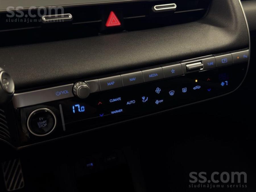 Black Hyundai Ioniq 2021 in Riga, with an engine capacity of 0.00 L and mileage of 82 thousand km for 29990 €, photo 23 on AUTOMOTO.COM.LV