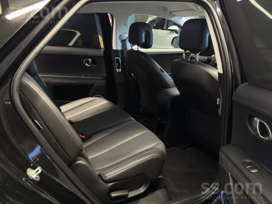 Black Hyundai Ioniq 2021 in Riga, with an engine capacity of 0.00 L and mileage of 82 thousand km for 29990 €, photo 30 on AUTOMOTO.COM.LV