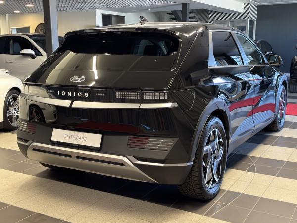Black Hyundai Ioniq 2021 in Riga, with an engine capacity of 0.00 L and mileage of 82 thousand km for 29990 €, photo 3 on AUTOMOTO.COM.LV