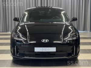 Черный Хендай Ioniq 2023 в Рига, объемом двигателя 0.00 л и пробегом 77 тыс. км за 29990 €, фото 3 на AUTOMOTO.COM.LV
