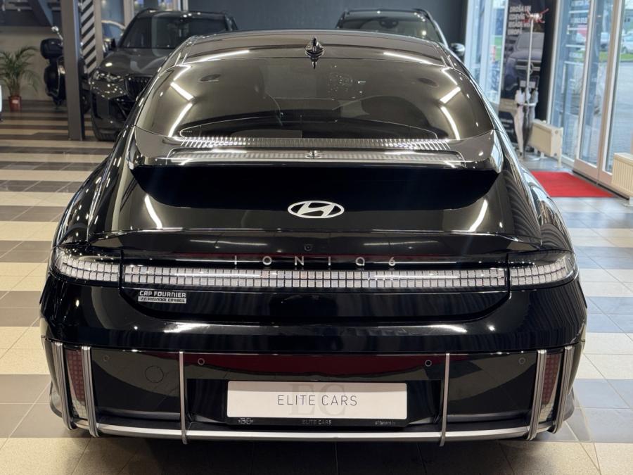 Black Hyundai Ioniq 2023 in Riga, with an engine capacity of 0.00 L and mileage of 77 thousand km for 31990 €, photo 4 on AUTOMOTO.COM.LV