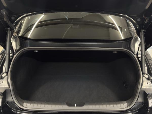 Black Hyundai Ioniq 2023 in Riga, with an engine capacity of 0.00 L and mileage of 77 thousand km for 31990 €, photo 5 on AUTOMOTO.COM.LV