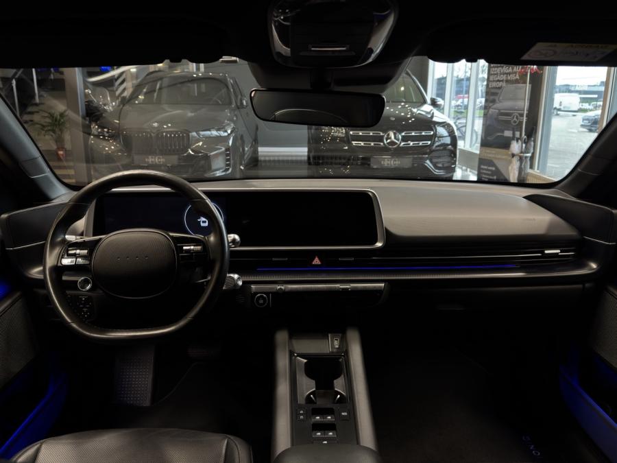 Black Hyundai Ioniq 2023 in Riga, with an engine capacity of 0.00 L and mileage of 77 thousand km for 31990 €, photo 13 on AUTOMOTO.COM.LV