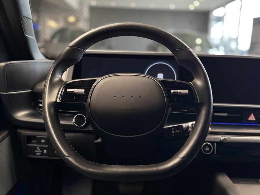 Black Hyundai Ioniq 2023 in Riga, with an engine capacity of 0.00 L and mileage of 77 thousand km for 31990 €, photo 14 on AUTOMOTO.COM.LV