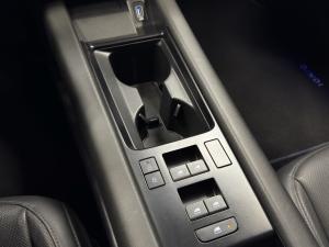 Black Hyundai Ioniq 2023 in Riga, with an engine capacity of 0.00 L and mileage of 77 thousand km for 31990 €, photo 22 on AUTOMOTO.COM.LV