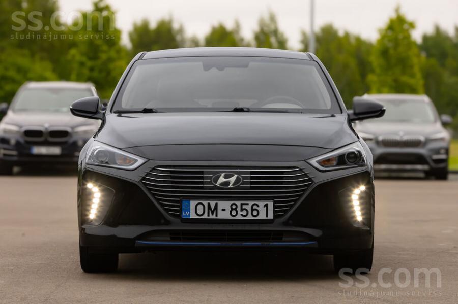 Черный Хендай Ioniq 2016 в Елгава, объемом двигателя 1.60 л и пробегом 0 тыс. км за 8950 €, фото 3 на AUTOMOTO.COM.LV