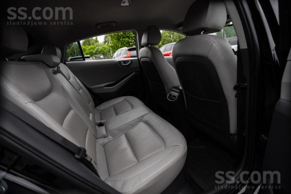 Melns Hyundai Ioniq 2016 Jelgava, ar dzinēja tilpumu 1.60 L un nobraukumu 0 tūkst. km par 8950 €, foto 9 vietnē AUTOMOTO.COM.LV