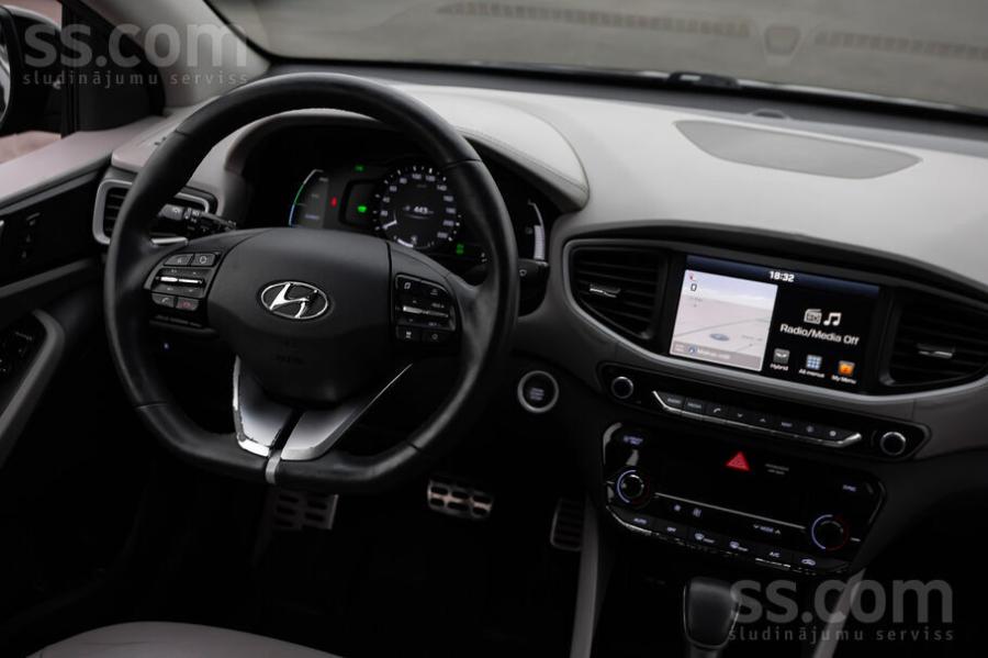 Черный Хендай Ioniq 2016 в Елгава, объемом двигателя 1.60 л и пробегом 0 тыс. км за 8950 €, фото 13 на AUTOMOTO.COM.LV