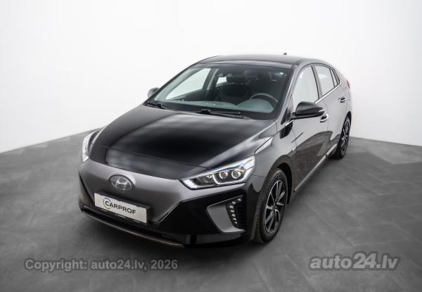 Melns Hyundai Ioniq 2017 Tallina, ar dzinēja tilpumu 0.00 L un nobraukumu 142 tūkst. km par 12899 €, foto  vietnē AUTOMOTO.COM.LV