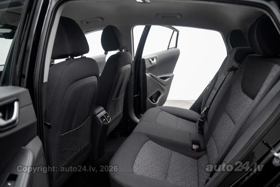 Черный Хендай Ioniq 2017 в Таллин, объемом двигателя 0.00 л и пробегом 142 тыс. км за 12899 €, фото 9 на AUTOMOTO.COM.LV