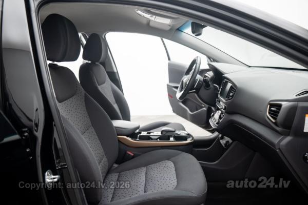 Черный Хендай Ioniq 2017 в Таллин, объемом двигателя 0.00 л и пробегом 142 тыс. км за 12899 €, фото 10 на AUTOMOTO.COM.LV