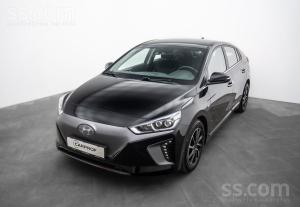 Melns Hyundai Ioniq 2017 Tallina, ar dzinēja tilpumu 0.00 L un nobraukumu 142 tūkst. km par 12899 €, foto  vietnē AUTOMOTO.COM.LV