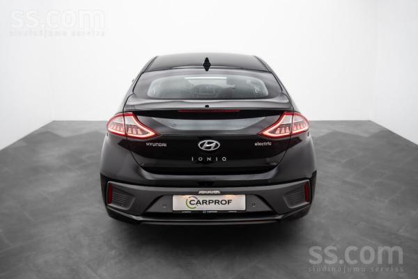 Black Hyundai Ioniq 2017 in Tallinn, with an engine capacity of 0.00 L and mileage of 142 thousand km for 12899 €, photo 5 on AUTOMOTO.COM.LV