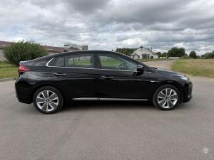 Melns Hyundai Ioniq 2017 Tauragė, ar dzinēja tilpumu 1.58 L un nobraukumu 188 tūkst. km par 8800 €, foto 8 vietnē AUTOMOTO.COM.LV