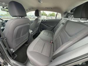 Melns Hyundai Ioniq 2017 Tauragė, ar dzinēja tilpumu 1.58 L un nobraukumu 188 tūkst. km par 8800 €, foto 13 vietnē AUTOMOTO.COM.LV