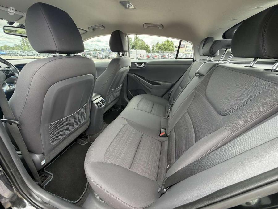 Melns Hyundai Ioniq 2017 Tauragė, ar dzinēja tilpumu 1.58 L un nobraukumu 188 tūkst. km par 8800 €, foto 13 vietnē AUTOMOTO.COM.LV