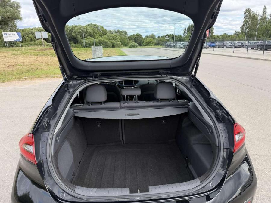 Melns Hyundai Ioniq 2017 Tauragė, ar dzinēja tilpumu 1.58 L un nobraukumu 188 tūkst. km par 8800 €, foto 16 vietnē AUTOMOTO.COM.LV