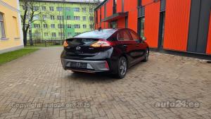 Black Hyundai Ioniq 2018 in Valga, with an engine capacity of 0.00 L and mileage of 108 thousand km for 13990 €, photo 6 on AUTOMOTO.COM.LV