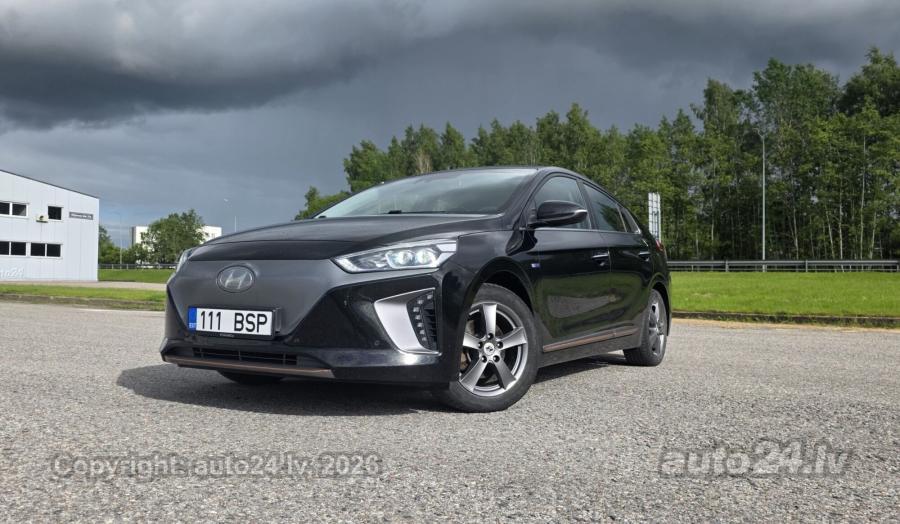 Черный Хендай Ioniq 2018 в Валга, объемом двигателя 0.00 л и пробегом 115 тыс. км за 12900 €, фото 3 на AUTOMOTO.COM.LV