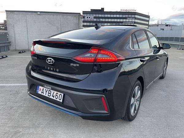 Черный Хендай Ioniq 2018 в Вильнюс, объемом двигателя 1.58 л и пробегом 177 тыс. км за 10800 €, фото 3 на AUTOMOTO.COM.LV