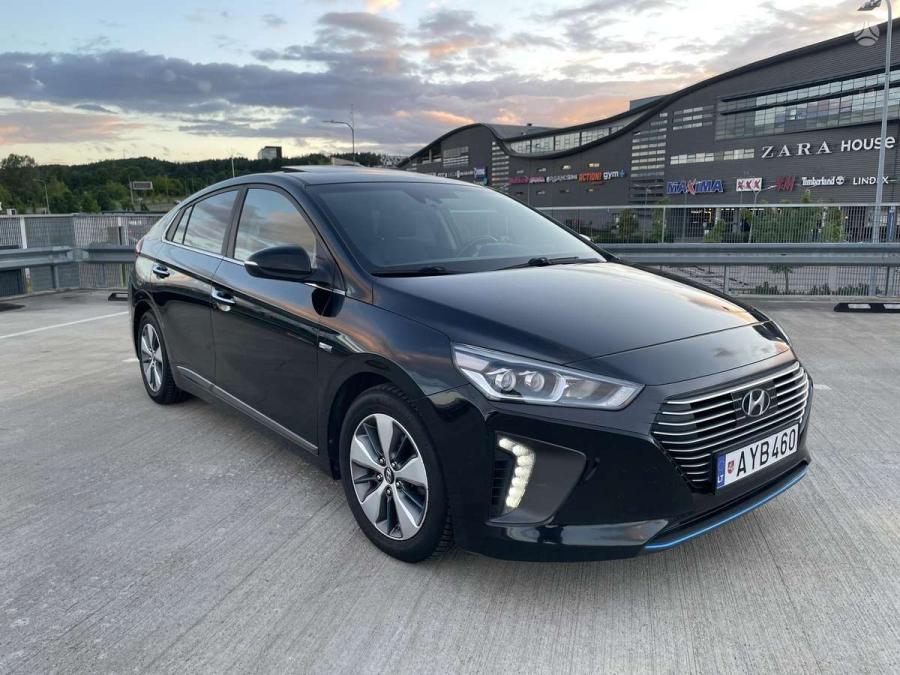 Черный Хендай Ioniq 2018 в Вильнюс, объемом двигателя 1.58 л и пробегом 177 тыс. км за 10800 €, фото 1 на AUTOMOTO.COM.LV