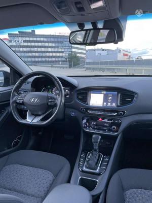 Черный Хендай Ioniq 2018 в Вильнюс, объемом двигателя 1.58 л и пробегом 177 тыс. км за 10800 €, фото 9 на AUTOMOTO.COM.LV