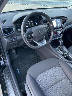 Черный Хендай Ioniq 2018 в Вильнюс, объемом двигателя 1.58 л и пробегом 177 тыс. км за 10800 €, фото 10 на AUTOMOTO.COM.LV
