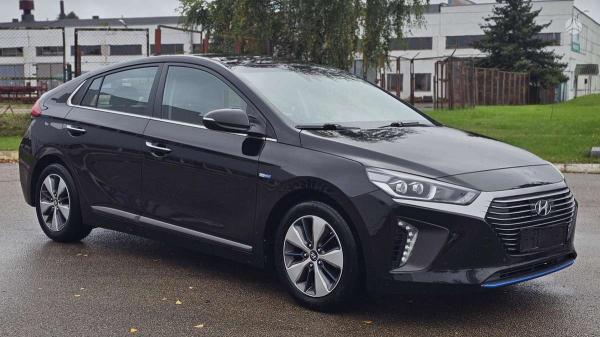 Черный Хендай Ioniq 2018 в Рокишкис, объемом двигателя 1.58 л и пробегом 150 тыс. км за 9950 €, фото 3 на AUTOMOTO.COM.LV