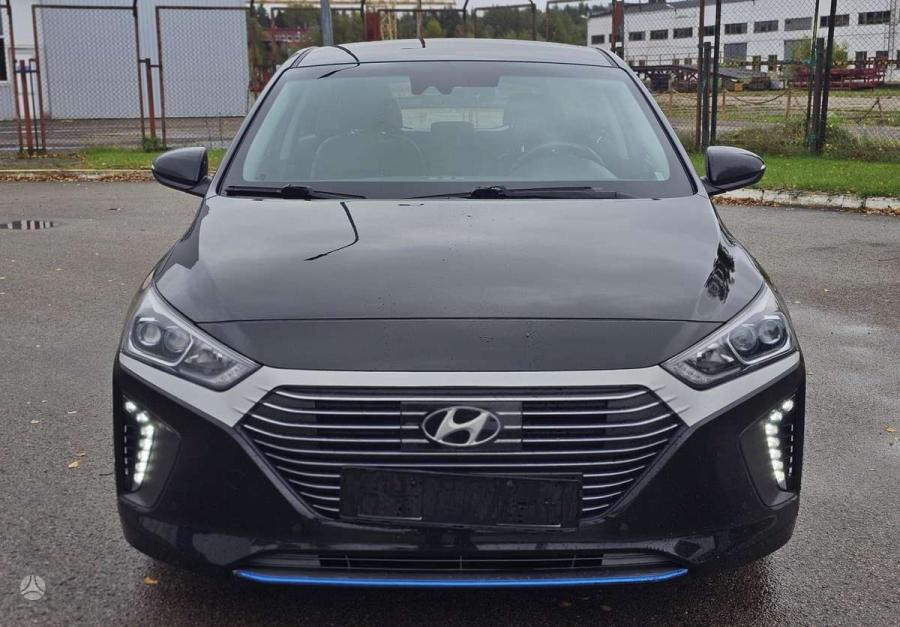 Черный Хендай Ioniq 2018 в Рокишкис, объемом двигателя 1.58 л и пробегом 150 тыс. км за 9950 €, фото 4 на AUTOMOTO.COM.LV