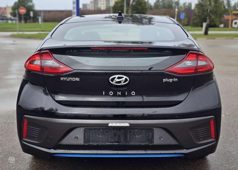 Черный Хендай Ioniq 2018 в Рокишкис, объемом двигателя 1.58 л и пробегом 150 тыс. км за 9950 €, фото 8 на AUTOMOTO.COM.LV