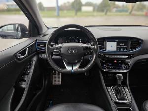 Черный Хендай Ioniq 2018 в Рокишкис, объемом двигателя 1.58 л и пробегом 150 тыс. км за 9950 €, фото 22 на AUTOMOTO.COM.LV